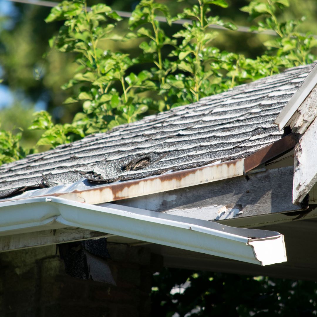 How to Fix Gutter That's Falling Off Your House: A Comprehensive Guide ...